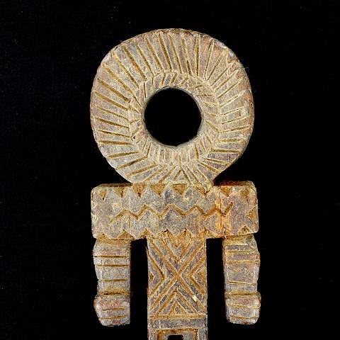 Nepalese Ghurra, churning-rod holder (18.02.1127) - Ethnic Design ...