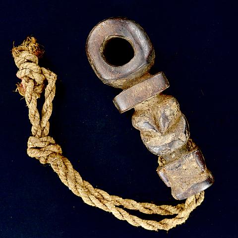 Nepalese Ghurra, churning-rod hold (18.02.1119) - Ethnic Design ...